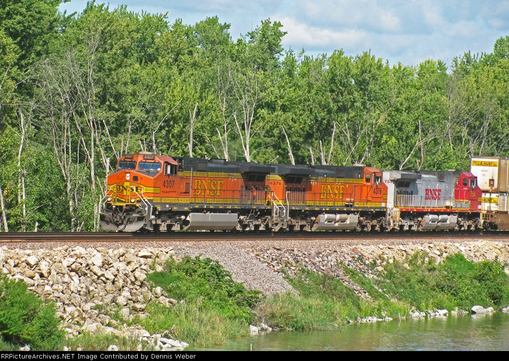 BNSF 4307, BNSF's Aurora Sub.